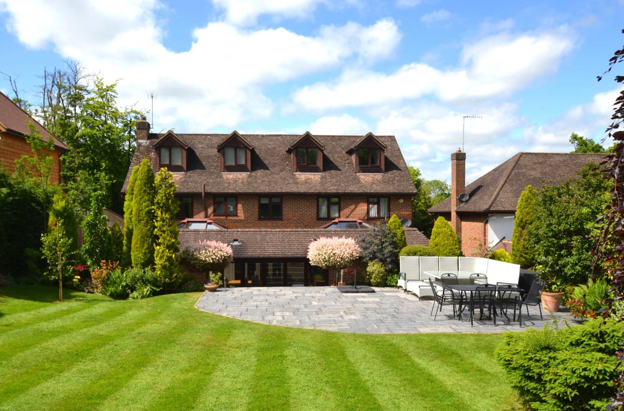 Hollow Way Lane, Chesham Bois, Amersham - Robsons Estate Agents