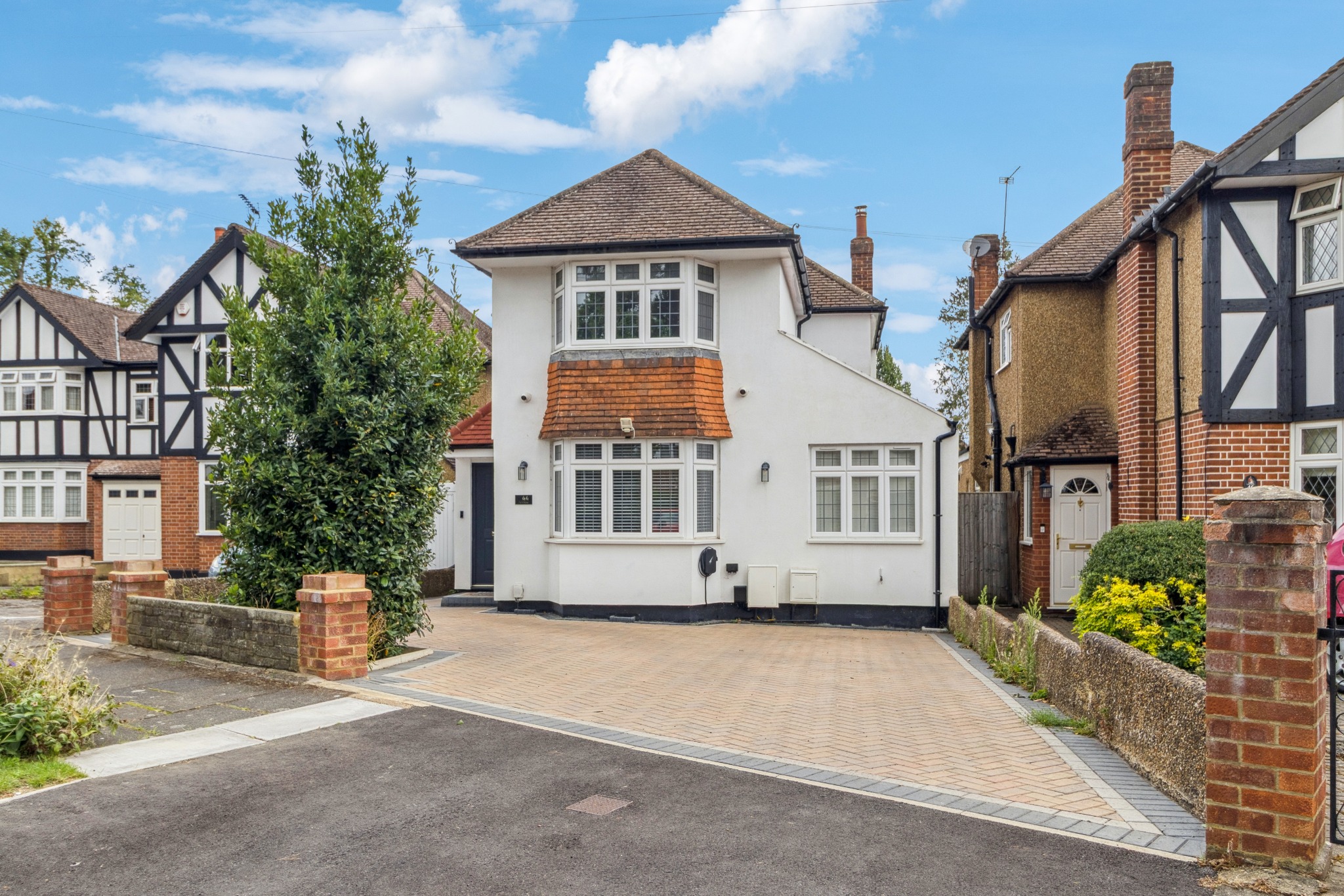 Park View, Hatch End, Pinner HA5 - Robsons Estate Agents