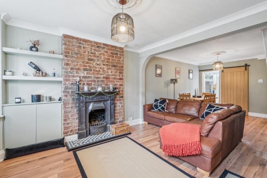 Puller Road, Boxmoor - Robsons Estate Agents